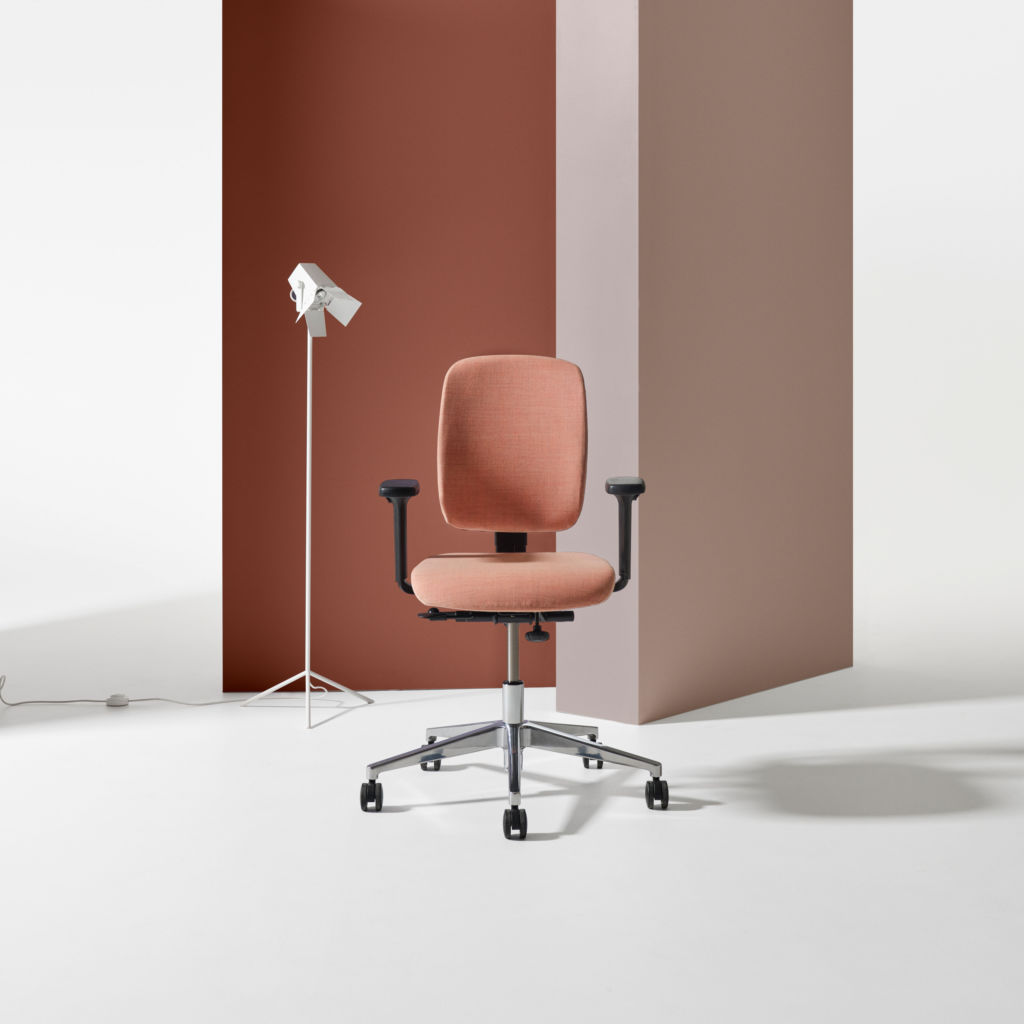 Office chairs in an intuitive and stylish design from SAVO